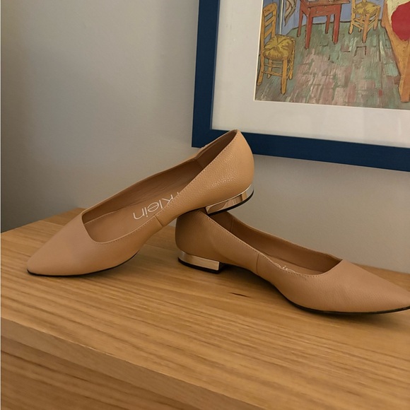 Calvin Klein | Shoes | Calvin Klein Womens Tan Flats | Poshmark